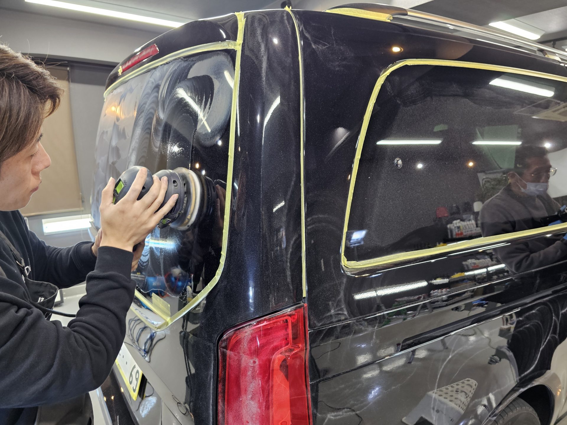 2023年式メルセデスベンツV200d 4Cプレミアムガラスコーティング・窓ガラス全面コーティング施工 横浜市磯子区 – 4C Detail ...