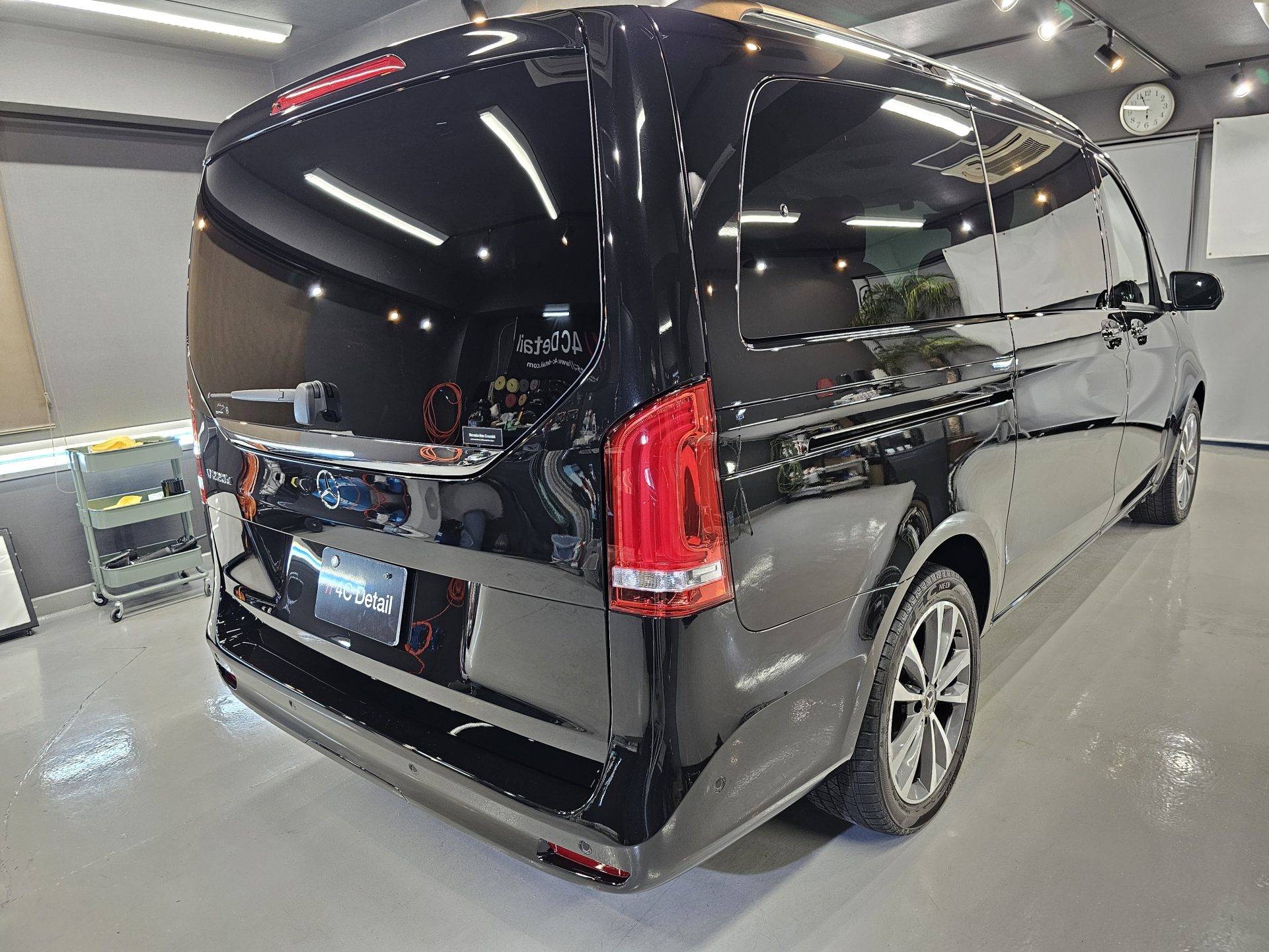 2023年式メルセデスベンツV200d 4Cプレミアムガラスコーティング・窓ガラス全面コーティング施工 横浜市磯子区 – 4C Detail ...